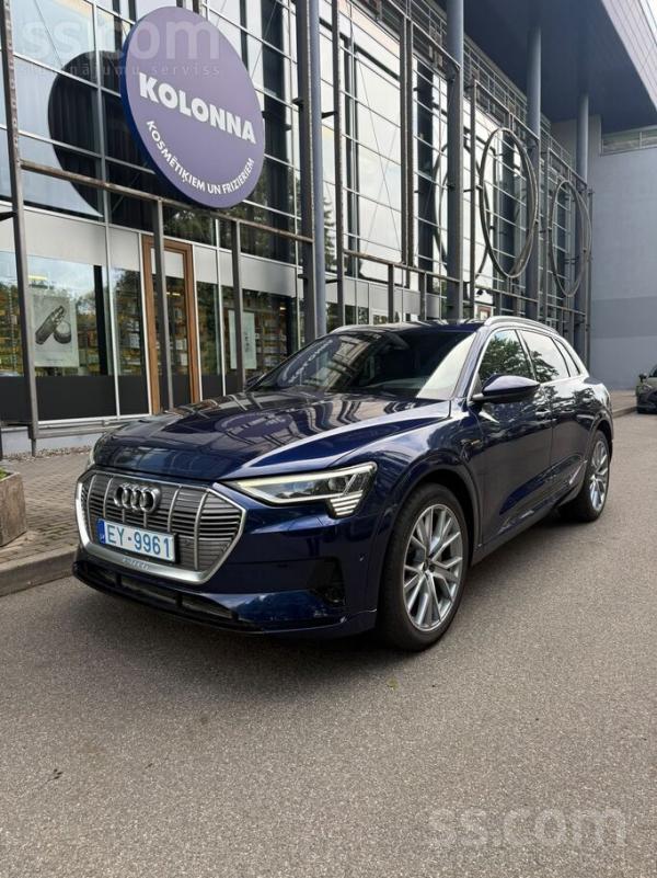 Zils Audi E-Tron 2022 Rīga, ar dzinēja tilpumu 0.00 L un nobraukumu 0 tūkst. km par 32000 €, foto 3 vietnē AUTOMOTO.COM.LV