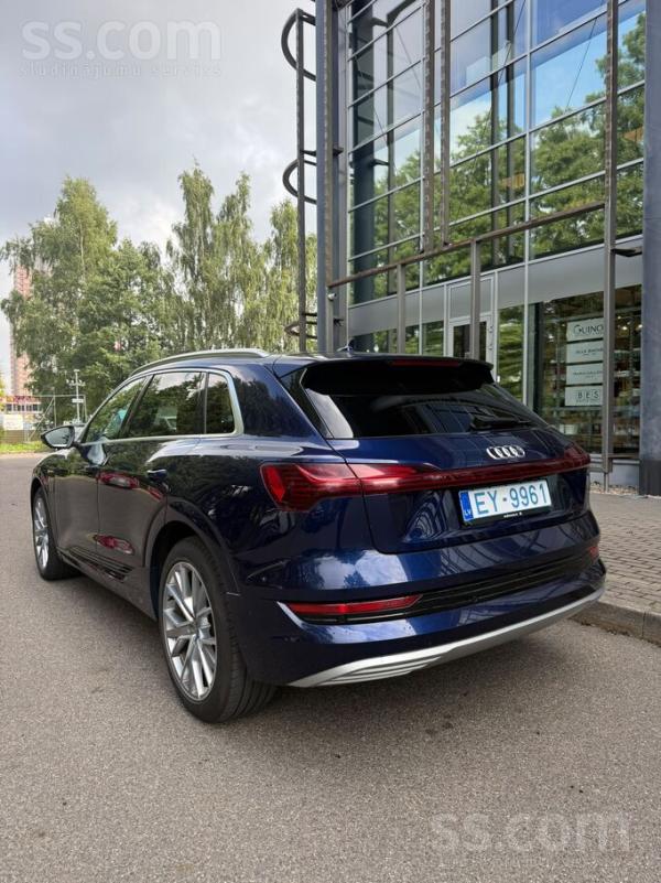Zils Audi E-Tron 2022 Rīga, ar dzinēja tilpumu 0.00 L un nobraukumu 0 tūkst. km par 32000 €, foto 4 vietnē AUTOMOTO.COM.LV