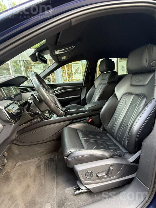 Zils Audi E-Tron 2022 Rīga, ar dzinēja tilpumu 0.00 L un nobraukumu 0 tūkst. km par 32000 €, foto 8 vietnē AUTOMOTO.COM.LV