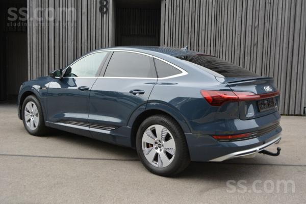 Zils Audi E-Tron 2022 Rīga, ar dzinēja tilpumu 0.00 L un nobraukumu 100 tūkst. km par 27700 €, foto 3 vietnē AUTOMOTO.COM.LV