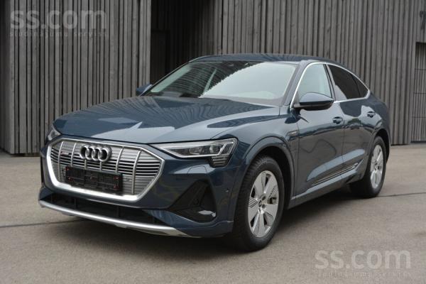 Zils Audi E-Tron 2022 Rīga, ar dzinēja tilpumu 0.00 L un nobraukumu 100 tūkst. km par 27700 €, foto 6 vietnē AUTOMOTO.COM.LV