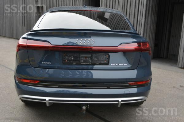 Zils Audi E-Tron 2022 Rīga, ar dzinēja tilpumu 0.00 L un nobraukumu 100 tūkst. km par 27700 €, foto 8 vietnē AUTOMOTO.COM.LV