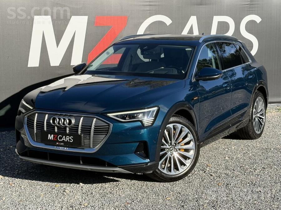 Blue Audi E-Tron 2022 in Riga, with an engine capacity of 0.00 L and mileage of 53 thousand km for 38990 €, photo 3 on AUTOMOTO.COM.LV
