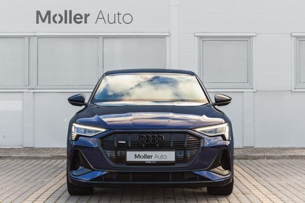 Blue Audi E-Tron 2022 in Ventspils, with an engine capacity of 0.00 L and mileage of 60 thousand km for 37500 €, photo 9 on AUTOMOTO.COM.LV