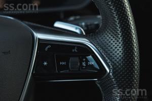 Zils Audi E-Tron 2022 Ventspils, ar dzinēja tilpumu 2.00 L un nobraukumu 60 tūkst. km par 37500 €, foto 23 vietnē AUTOMOTO.COM.LV