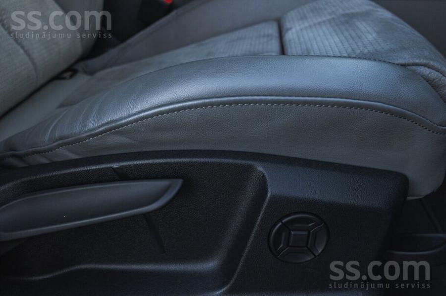 Zils Audi E-Tron 2022 Ventspils, ar dzinēja tilpumu 2.00 L un nobraukumu 60 tūkst. km par 37500 €, foto 34 vietnē AUTOMOTO.COM.LV