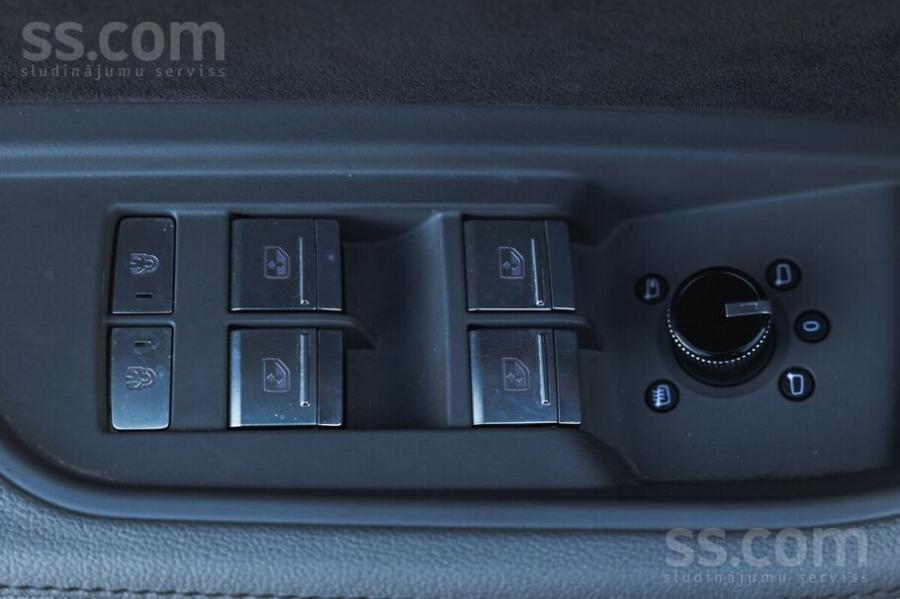 Zils Audi E-Tron 2022 Ventspils, ar dzinēja tilpumu 2.00 L un nobraukumu 60 tūkst. km par 37500 €, foto 36 vietnē AUTOMOTO.COM.LV