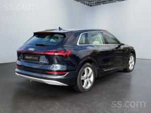 Blue Audi E-Tron 2022 in Riga, with an engine capacity of 0.00 L and mileage of 110 thousand km for 28900 €, photo 6 on AUTOMOTO.COM.LV