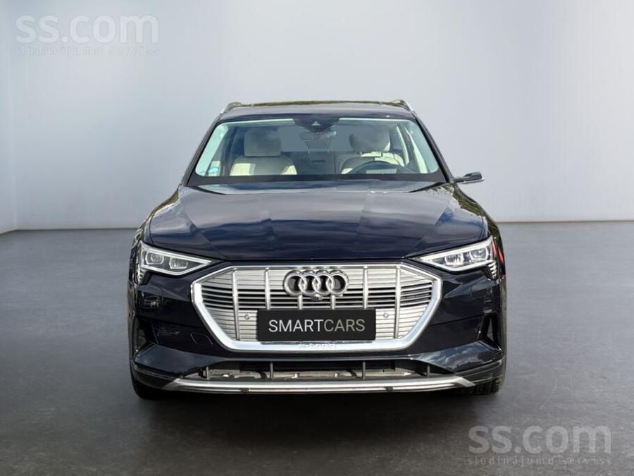 Blue Audi E-Tron 2022 in Riga, with an engine capacity of 0.00 L and mileage of 110 thousand km for 28900 €, photo 9 on AUTOMOTO.COM.LV