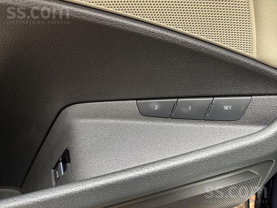 Blue Audi E-Tron 2022 in Riga, with an engine capacity of 0.00 L and mileage of 110 thousand km for 28900 €, photo 18 on AUTOMOTO.COM.LV