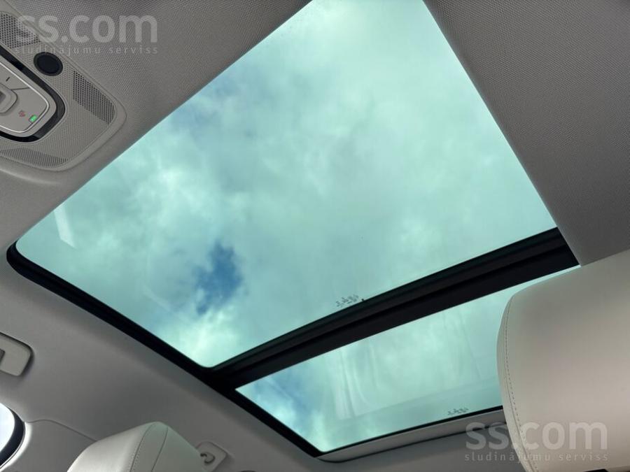 Blue Audi E-Tron 2022 in Riga, with an engine capacity of 0.00 L and mileage of 110 thousand km for 28900 €, photo 28 on AUTOMOTO.COM.LV