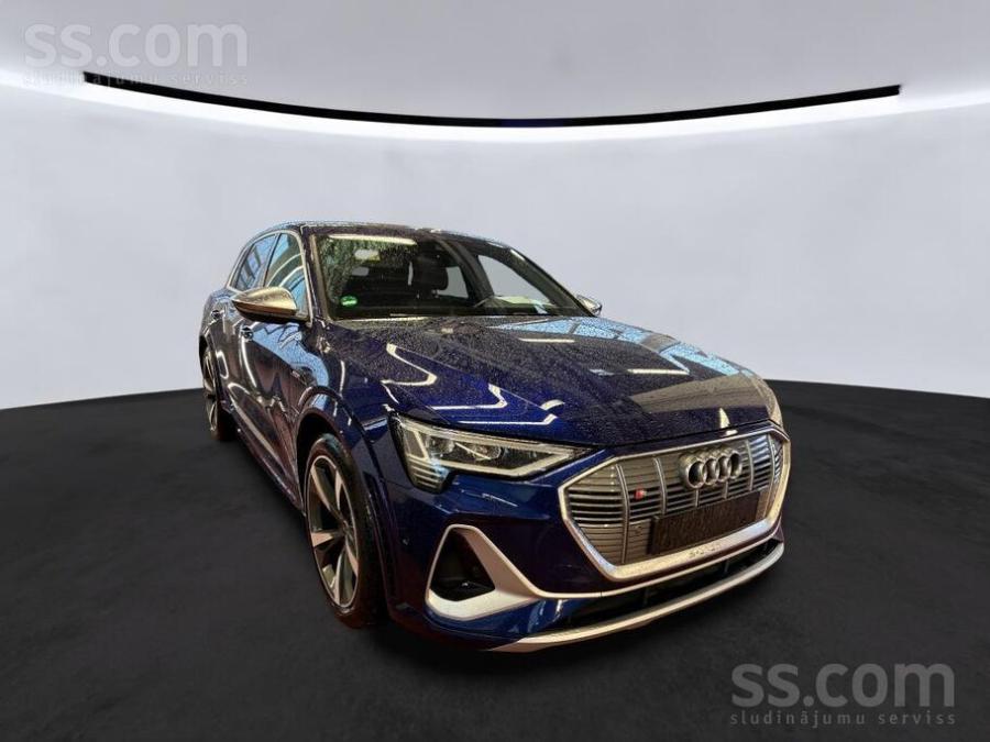 Zils Audi E-Tron 2023 Jelgava, ar dzinēja tilpumu 0.00 L un nobraukumu 77 tūkst. km par 41100 €, foto 3 vietnē AUTOMOTO.COM.LV