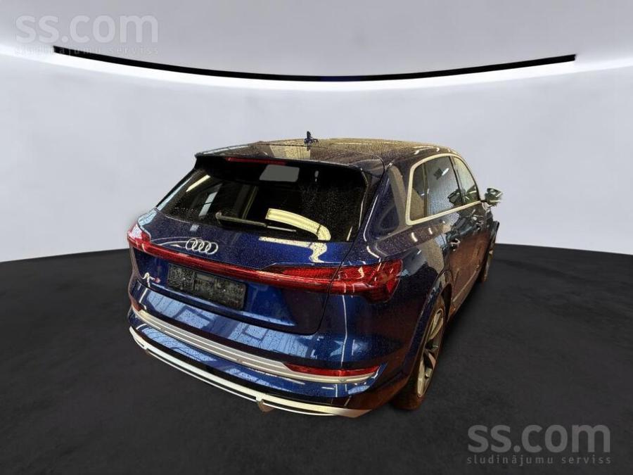 Zils Audi E-Tron 2023 Jelgava, ar dzinēja tilpumu 0.00 L un nobraukumu 77 tūkst. km par 41100 €, foto 4 vietnē AUTOMOTO.COM.LV