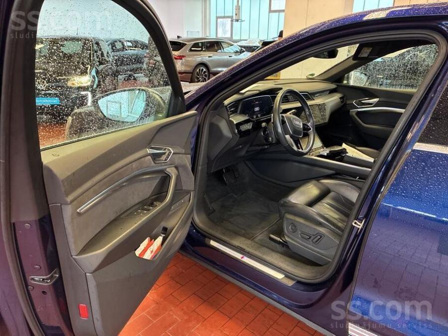Zils Audi E-Tron 2023 Jelgava, ar dzinēja tilpumu 0.00 L un nobraukumu 77 tūkst. km par 41100 €, foto 7 vietnē AUTOMOTO.COM.LV