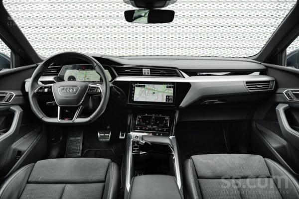 Blue Audi E-Tron 2023 in Riga, with an engine capacity of 0.00 L and mileage of 65 thousand km for 48250 €, photo 6 on AUTOMOTO.COM.LV