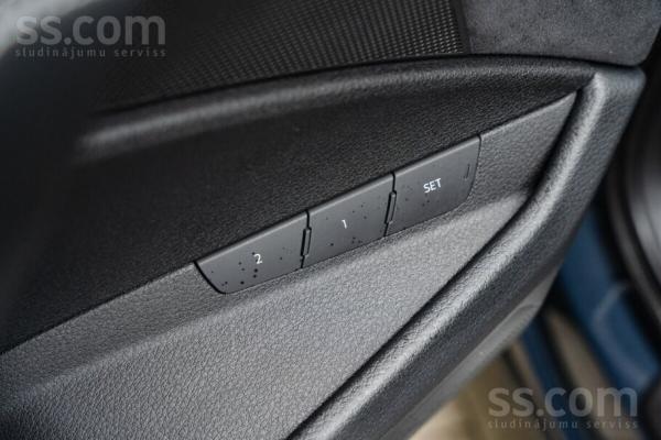 Blue Audi E-Tron 2023 in Riga, with an engine capacity of 0.00 L and mileage of 65 thousand km for 48250 €, photo 8 on AUTOMOTO.COM.LV