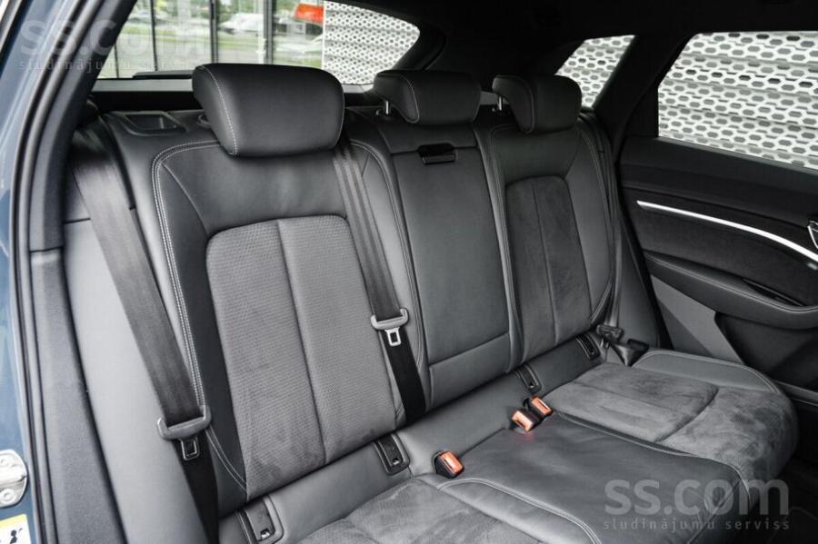 Zils Audi E-Tron 2023 Rīga, ar dzinēja tilpumu 0.00 L un nobraukumu 65 tūkst. km par 48250 €, foto 29 vietnē AUTOMOTO.COM.LV