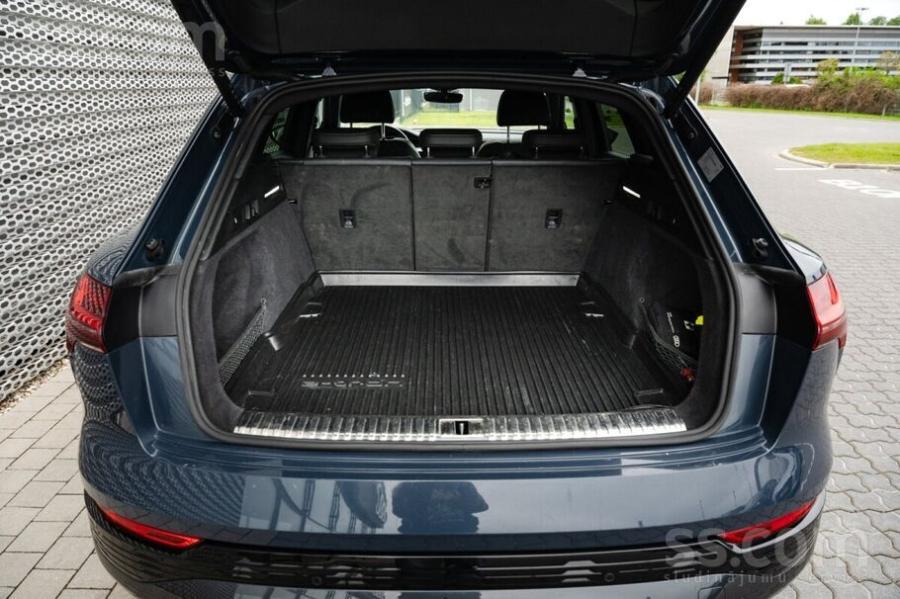 Zils Audi E-Tron 2023 Rīga, ar dzinēja tilpumu 0.00 L un nobraukumu 65 tūkst. km par 48250 €, foto 30 vietnē AUTOMOTO.COM.LV