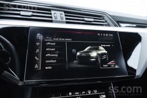 Zils Audi E-Tron 2023 Rīga, ar dzinēja tilpumu 0.00 L un nobraukumu 58 tūkst. km par 40100 €, foto 26 vietnē AUTOMOTO.COM.LV