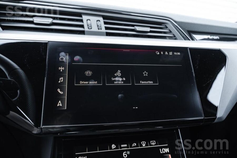 Zils Audi E-Tron 2023 Rīga, ar dzinēja tilpumu 0.00 L un nobraukumu 58 tūkst. km par 40100 €, foto 27 vietnē AUTOMOTO.COM.LV