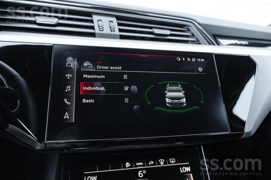 Zils Audi E-Tron 2023 Rīga, ar dzinēja tilpumu 0.00 L un nobraukumu 58 tūkst. km par 40100 €, foto 28 vietnē AUTOMOTO.COM.LV