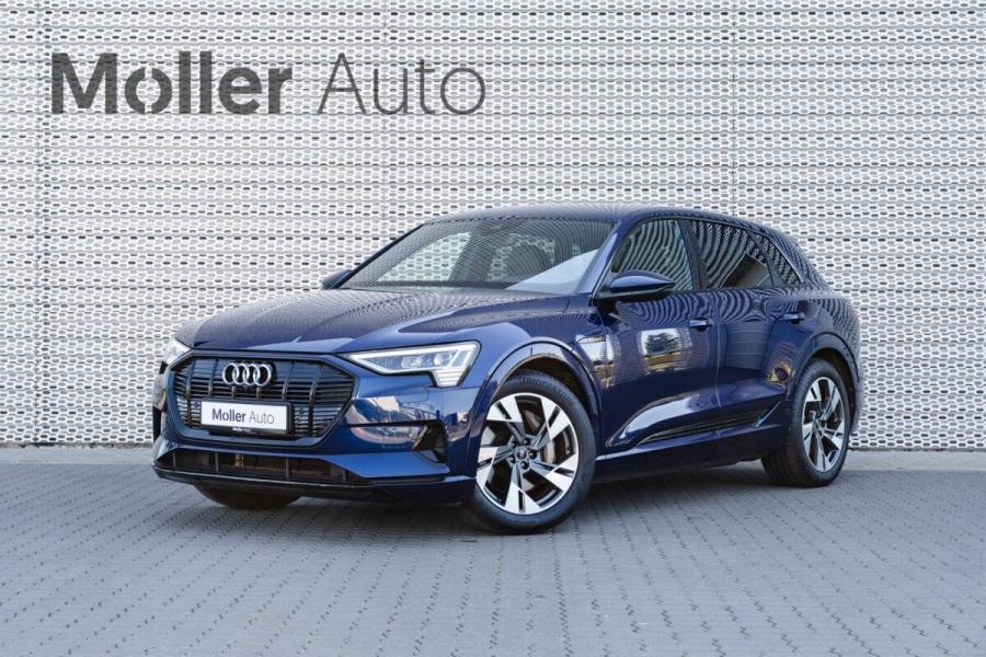 Blue Audi E-Tron 2023 in Marupe, with an engine capacity of 0.00 L and mileage of 58 thousand km for 40100 €, photo 1 on AUTOMOTO.COM.LV