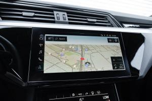 Blue Audi E-Tron 2023 in Marupe, with an engine capacity of 0.00 L and mileage of 58 thousand km for 40100 €, photo 31 on AUTOMOTO.COM.LV