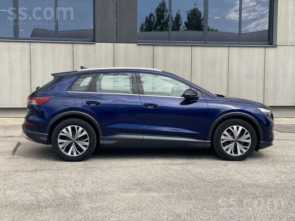 Blue Audi E-Tron 2023 in Riga, with an engine capacity of 0.00 L and mileage of 123 thousand km for 27990 €, photo 9 on AUTOMOTO.COM.LV