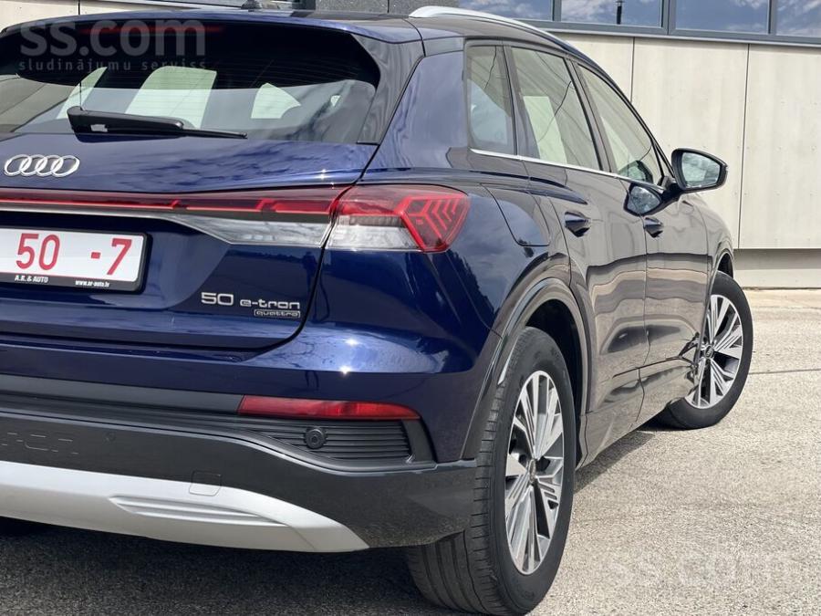 Zils Audi E-Tron 2023 Rīga, ar dzinēja tilpumu 0.00 L un nobraukumu 123 tūkst. km par 27990 €, foto 12 vietnē AUTOMOTO.COM.LV