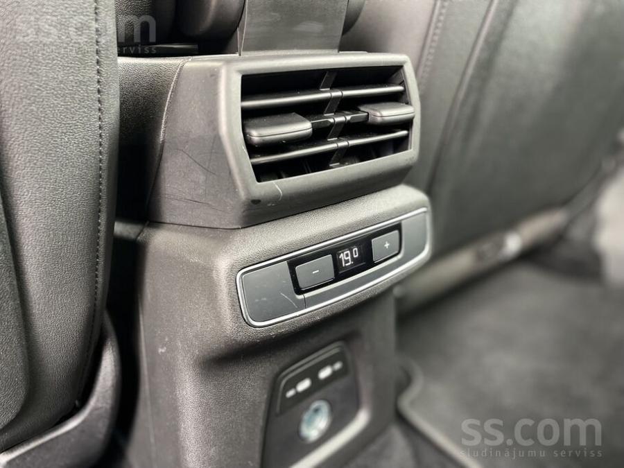 Zils Audi E-Tron 2023 Rīga, ar dzinēja tilpumu 0.00 L un nobraukumu 123 tūkst. km par 27990 €, foto 27 vietnē AUTOMOTO.COM.LV