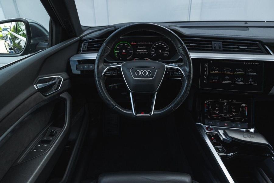 Zils Audi E-Tron 2023 Ventspils, ar dzinēja tilpumu 0.00 L un nobraukumu 77 tūkst. km par 42500 €, foto 19 vietnē AUTOMOTO.COM.LV