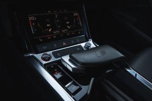 Zils Audi E-Tron 2023 Ventspils, ar dzinēja tilpumu 0.00 L un nobraukumu 77 tūkst. km par 42500 €, foto 32 vietnē AUTOMOTO.COM.LV