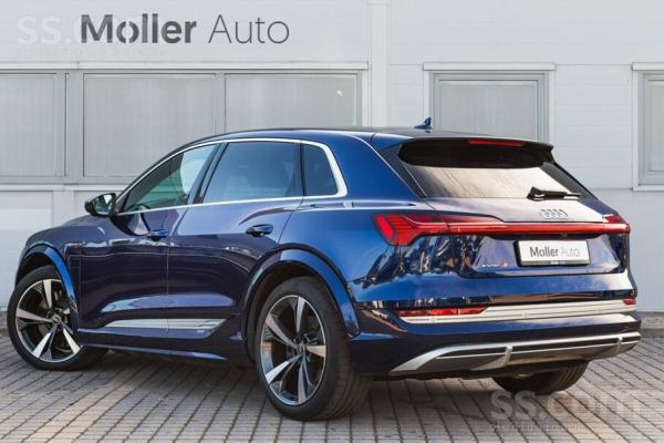 Blue Audi E-Tron 2023 in Ventspils, with an engine capacity of 0.00 L and mileage of 77 thousand km for 42500 €, photo 3 on AUTOMOTO.COM.LV