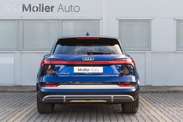Blue Audi E-Tron 2023 in Ventspils, with an engine capacity of 0.00 L and mileage of 77 thousand km for 42500 €, photo 4 on AUTOMOTO.COM.LV