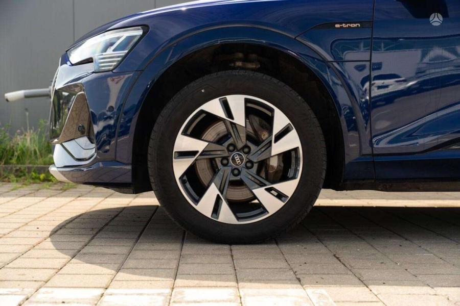 Zils Audi E-Tron 2023 Viļņa, ar dzinēja tilpumu 0.00 L un nobraukumu 29 tūkst. km par 39500 €, foto 6 vietnē AUTOMOTO.COM.LV