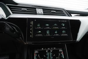 Zils Audi E-Tron 2023 Mārupe, ar dzinēja tilpumu 0.00 L un nobraukumu 32 tūkst. km par 40200 €, foto 44 vietnē AUTOMOTO.COM.LV