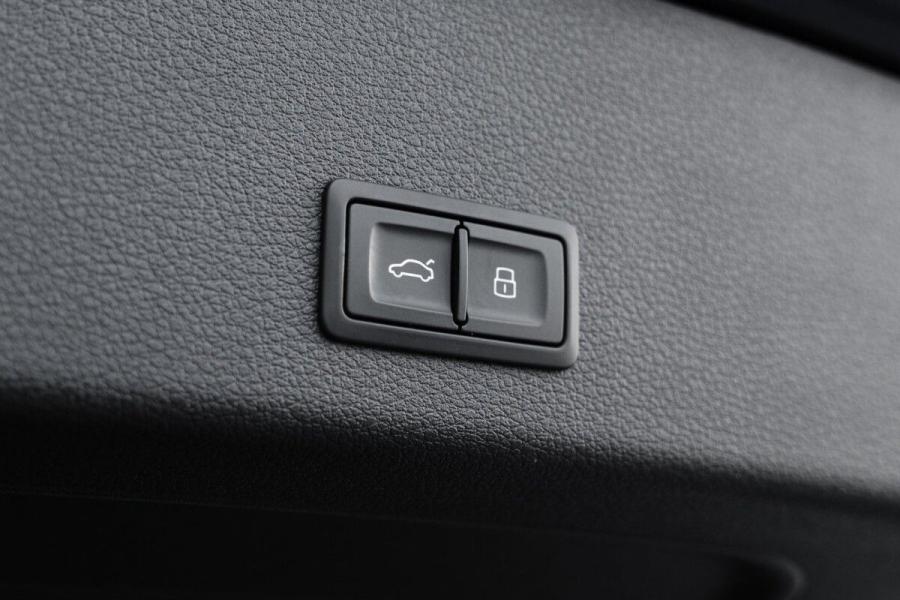 Zils Audi E-Tron 2023 Mārupe, ar dzinēja tilpumu 0.00 L un nobraukumu 32 tūkst. km par 40200 €, foto 60 vietnē AUTOMOTO.COM.LV