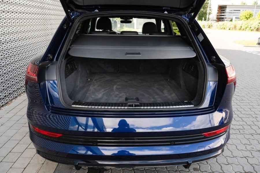 Zils Audi E-Tron 2023 Mārupe, ar dzinēja tilpumu 0.00 L un nobraukumu 32 tūkst. km par 40200 €, foto 59 vietnē AUTOMOTO.COM.LV