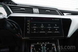 Синий Ауди E-Tron 2023 в Рига, объемом двигателя 0.00 л и пробегом 32 тыс. км за 40200 €, фото 23 на AUTOMOTO.COM.LV