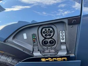 Zils Audi E-Tron 2023 Viļņa, ar dzinēja tilpumu 0.00 L un nobraukumu 80 tūkst. km par 33500 €, foto 11 vietnē AUTOMOTO.COM.LV