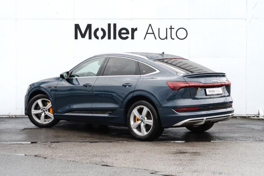 Zils Audi E-Tron 2023 Rīga, ar dzinēja tilpumu 0.00 L un nobraukumu 63 tūkst. km par 34900 €, foto 4 vietnē AUTOMOTO.COM.LV