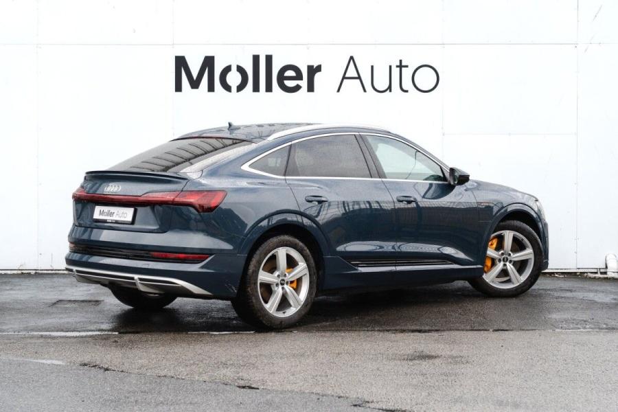 Zils Audi E-Tron 2023 Rīga, ar dzinēja tilpumu 0.00 L un nobraukumu 63 tūkst. km par 34900 €, foto 5 vietnē AUTOMOTO.COM.LV