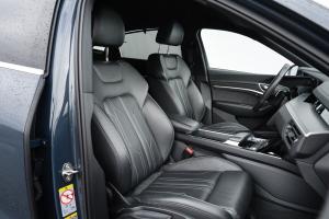 Zils Audi E-Tron 2023 Rīga, ar dzinēja tilpumu 0.00 L un nobraukumu 63 tūkst. km par 34900 €, foto 9 vietnē AUTOMOTO.COM.LV