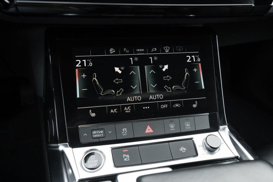 Zils Audi E-Tron 2023 Rīga, ar dzinēja tilpumu 0.00 L un nobraukumu 63 tūkst. km par 34900 €, foto 21 vietnē AUTOMOTO.COM.LV