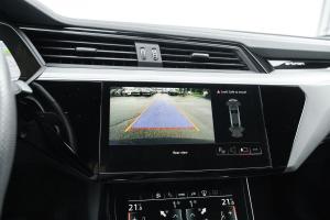 Zils Audi E-Tron 2023 Rīga, ar dzinēja tilpumu 0.00 L un nobraukumu 63 tūkst. km par 34900 €, foto 22 vietnē AUTOMOTO.COM.LV