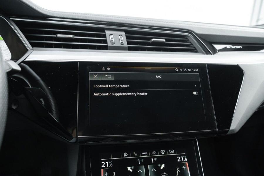 Zils Audi E-Tron 2023 Rīga, ar dzinēja tilpumu 0.00 L un nobraukumu 63 tūkst. km par 34900 €, foto 24 vietnē AUTOMOTO.COM.LV