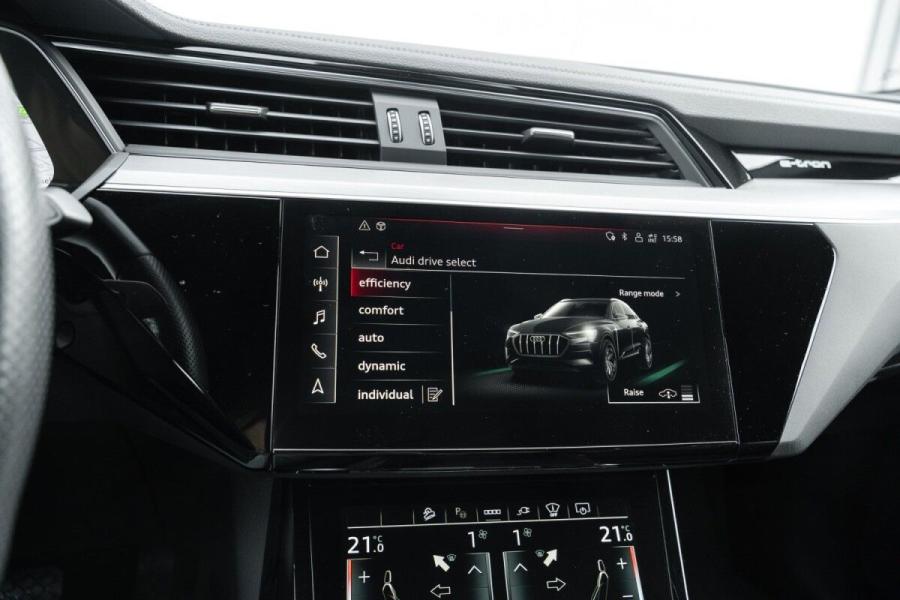 Zils Audi E-Tron 2023 Rīga, ar dzinēja tilpumu 0.00 L un nobraukumu 63 tūkst. km par 34900 €, foto 28 vietnē AUTOMOTO.COM.LV