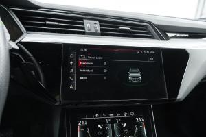 Zils Audi E-Tron 2023 Rīga, ar dzinēja tilpumu 0.00 L un nobraukumu 63 tūkst. km par 34900 €, foto 29 vietnē AUTOMOTO.COM.LV
