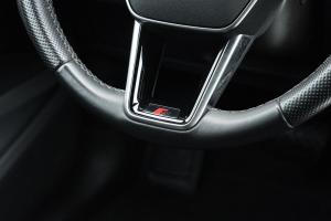 Zils Audi E-Tron 2023 Rīga, ar dzinēja tilpumu 0.00 L un nobraukumu 63 tūkst. km par 34900 €, foto 39 vietnē AUTOMOTO.COM.LV
