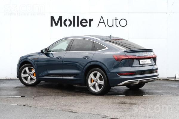 Zils Audi E-Tron 2023 Rīga, ar dzinēja tilpumu 0.00 L un nobraukumu 63 tūkst. km par 34900 €, foto 4 vietnē AUTOMOTO.COM.LV